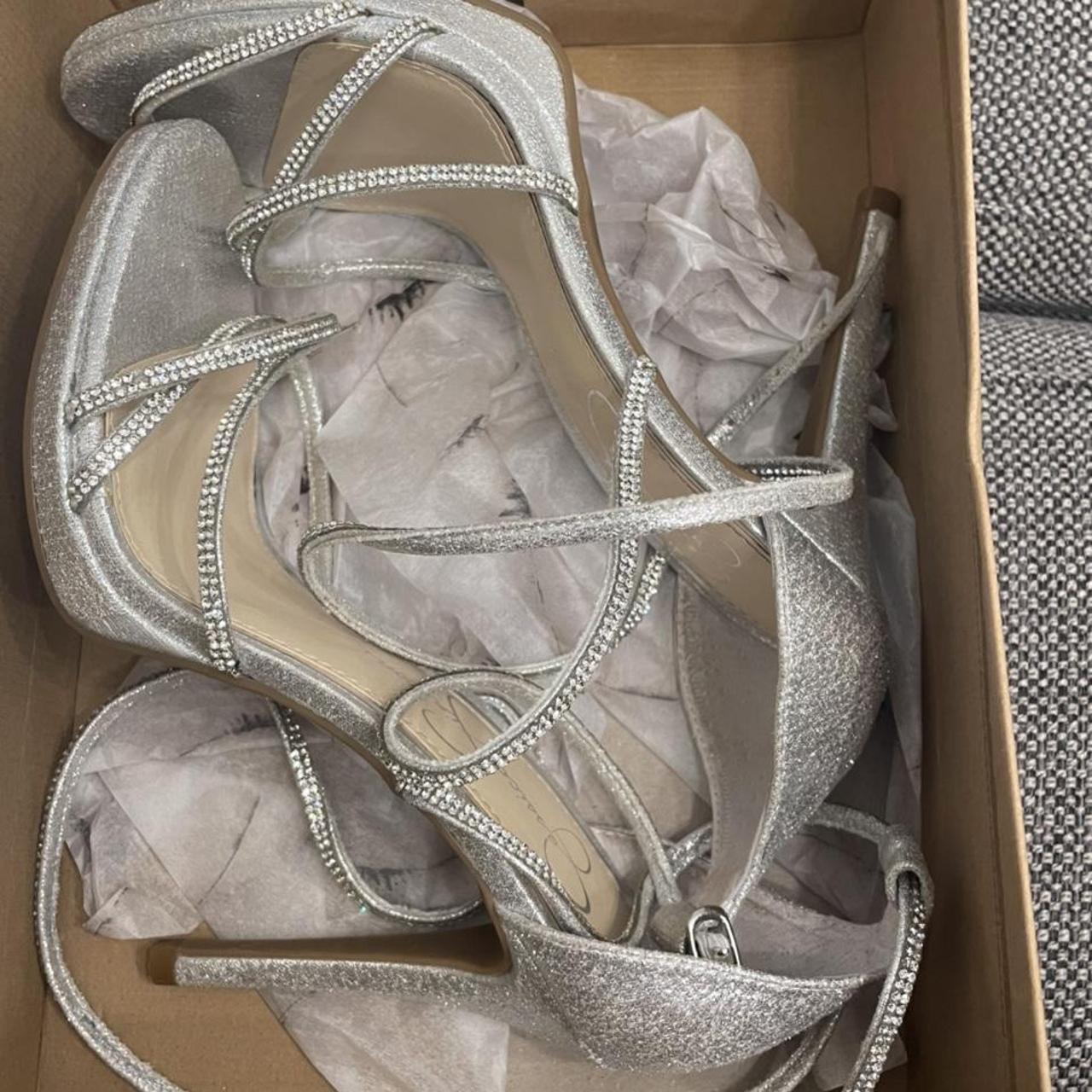 Jessica Simpson silver heels Size 7 Perfect for... - Depop