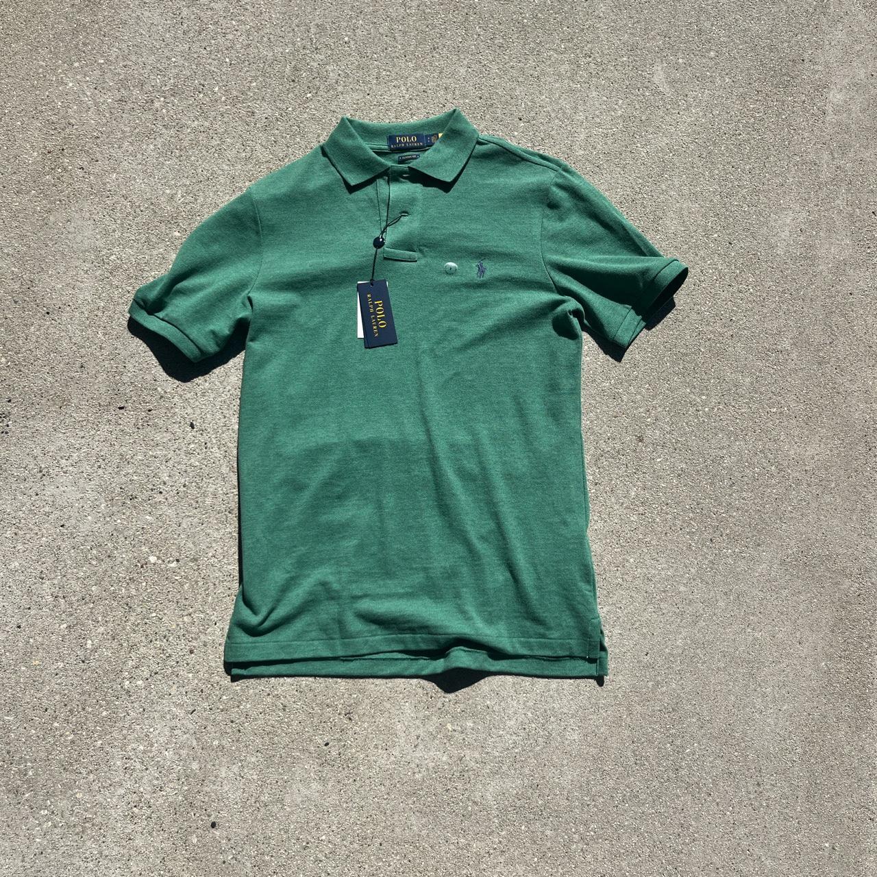 Green polo classic fit - Depop