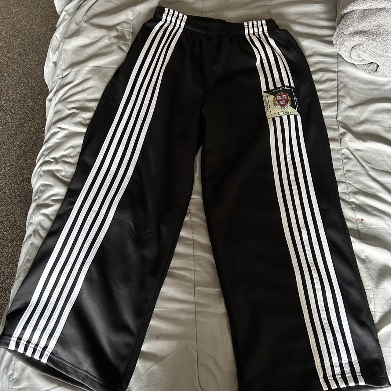 Allure county size large never worn Super... - Depop