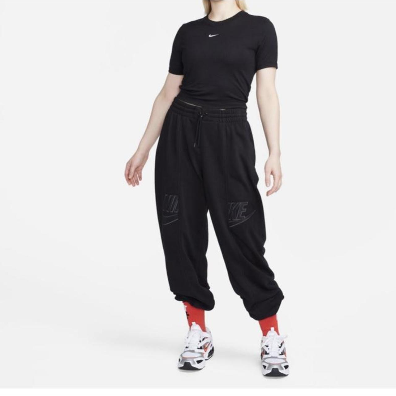 Nike Womens Black And White Crop Top Depop
