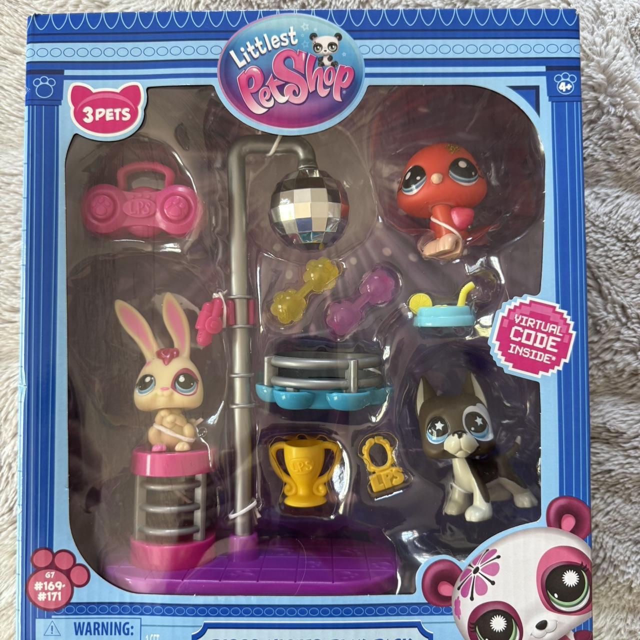 Littlest Pet Shop 3-pet playset #LPS... | Depop