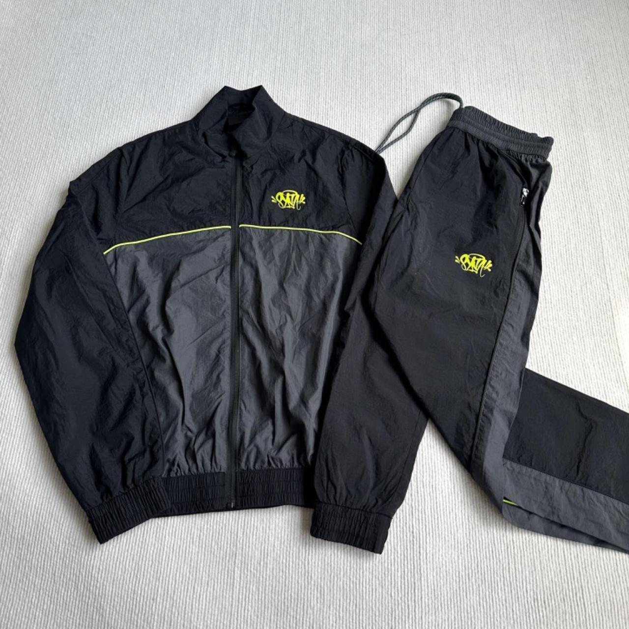 Syna world shell suit - Depop