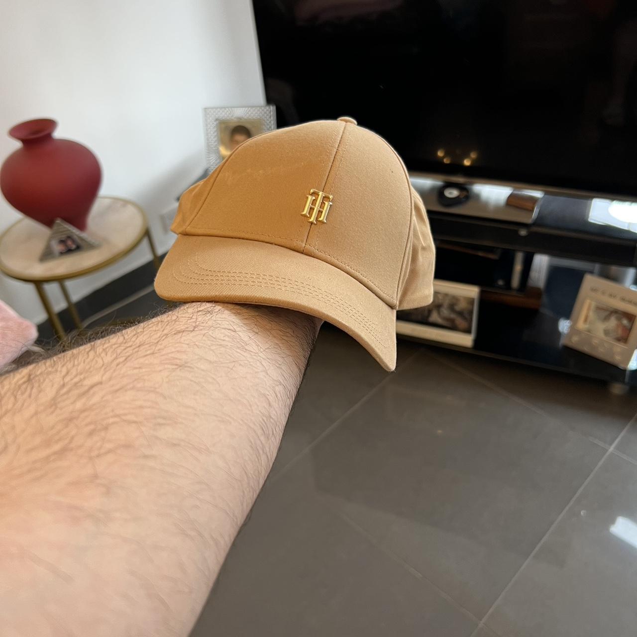 Tommy higher cap Paid £79 - Depop