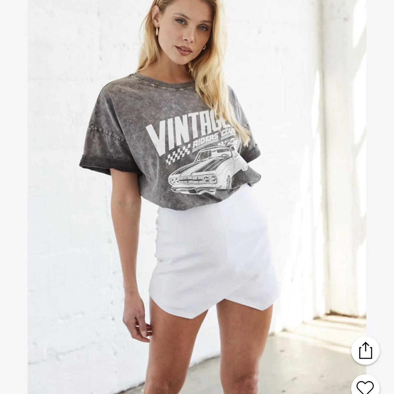 American Threads Women's White Skirt | Depop