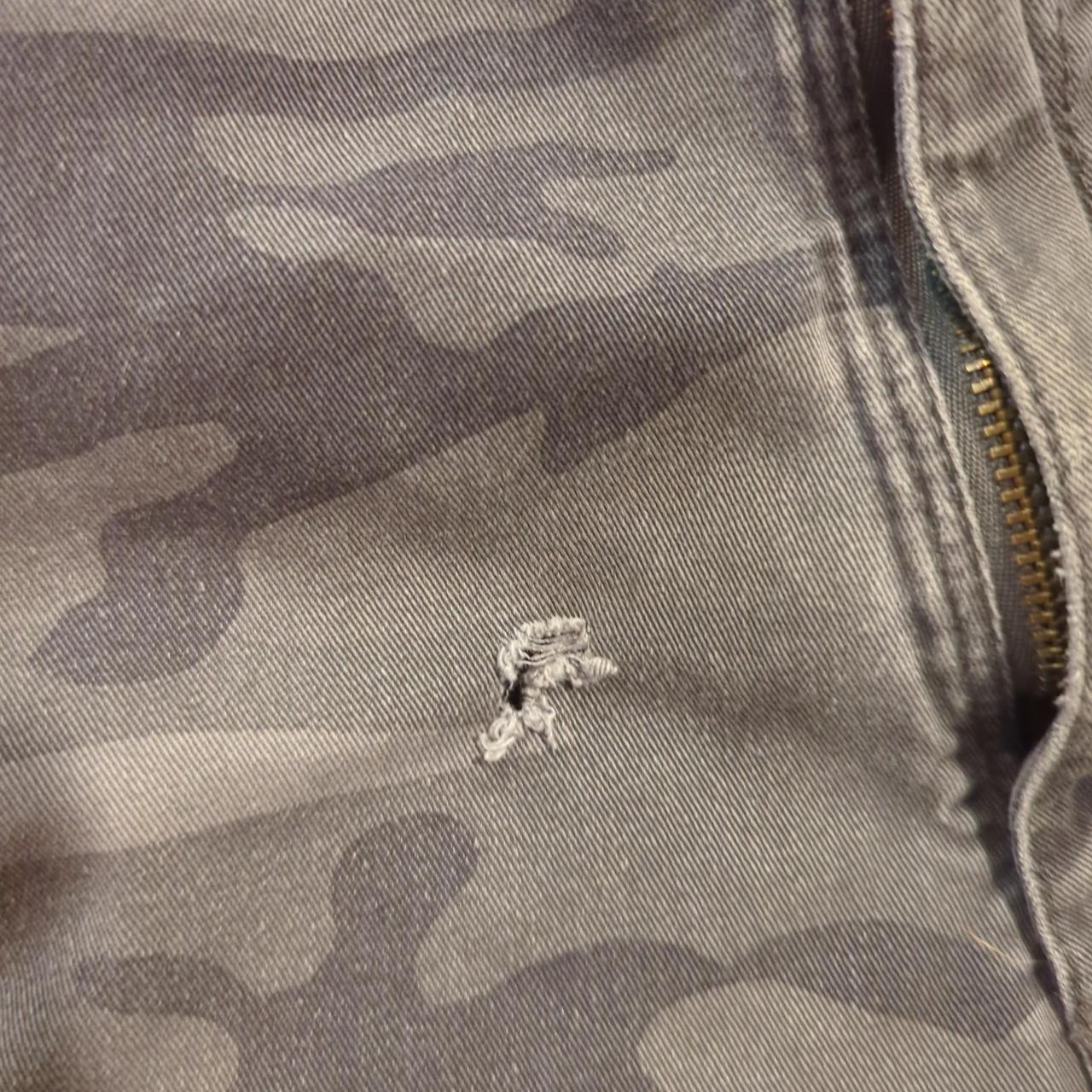 Wrangler camo cargo shorts A few paint stains - Depop
