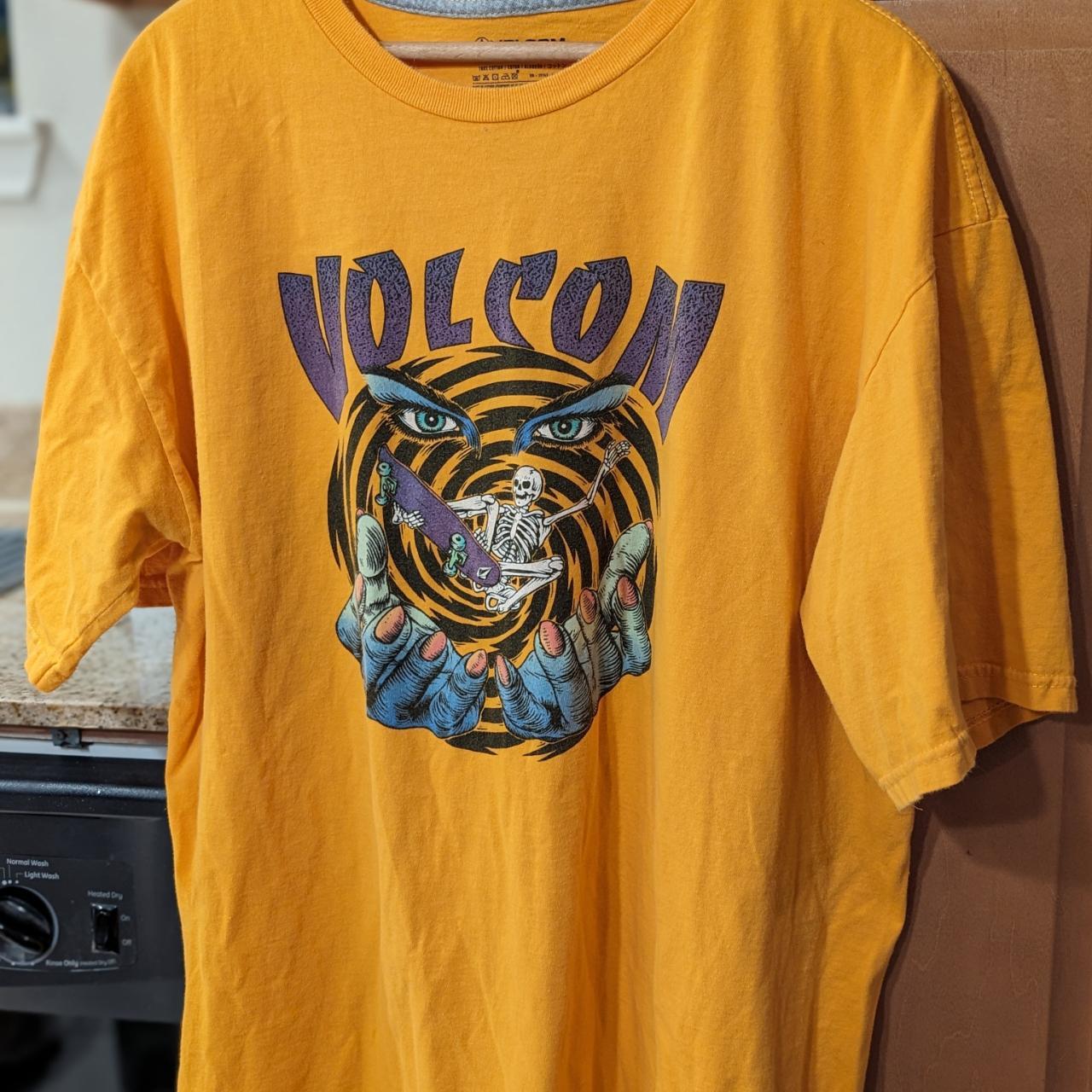 EARLY 00's VINTAGE Volcom Trippy Graphic T-Shirt -... - Depop