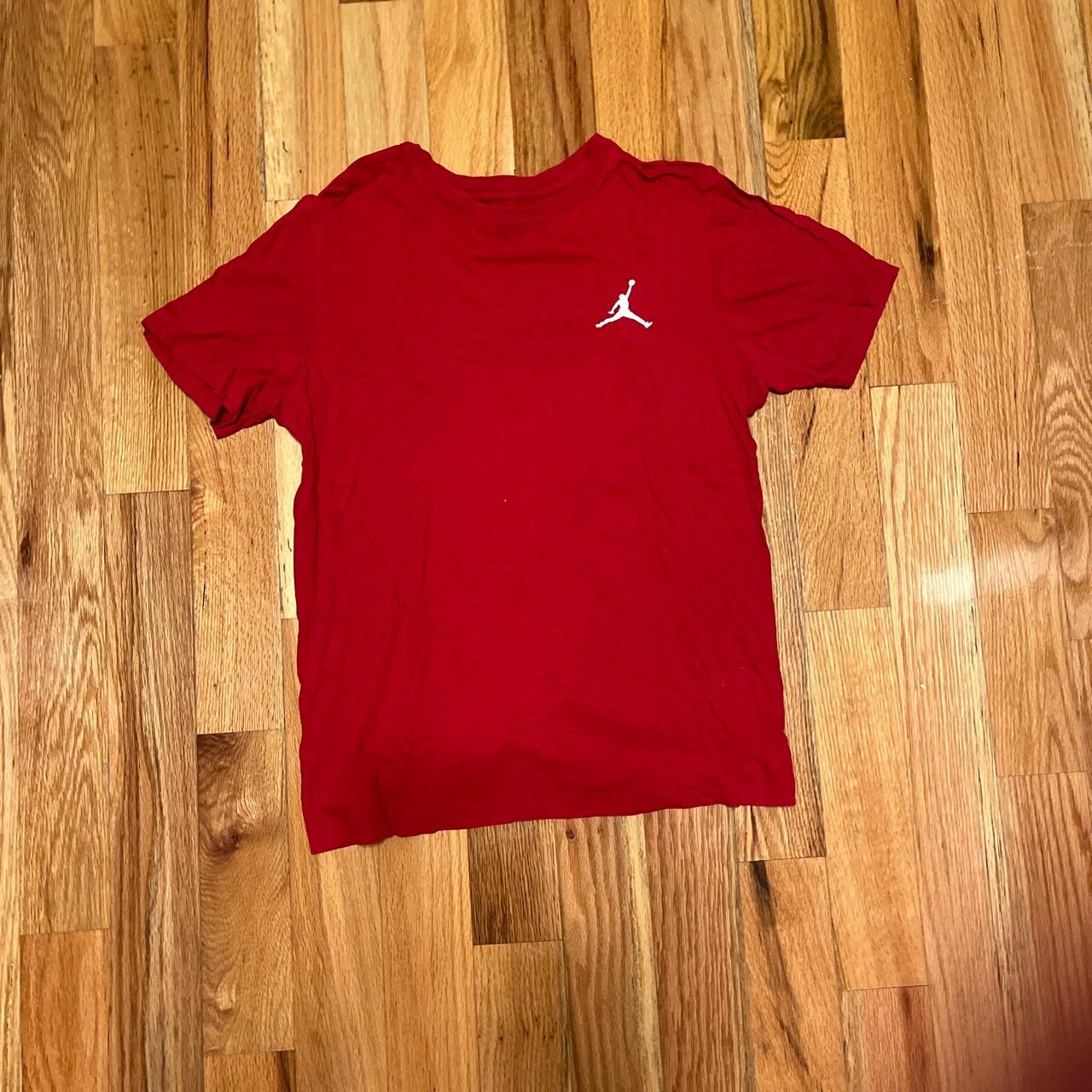 Men’s small Red Jordan t shirt - Depop