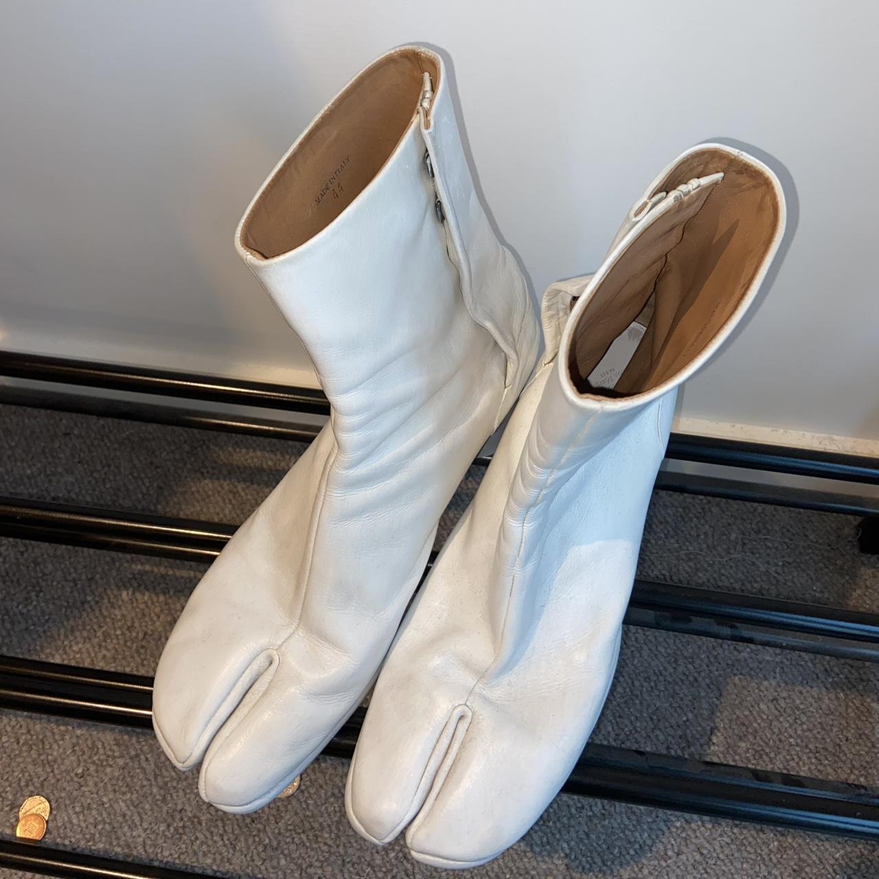 Maison Margiela mens tabi 18fw archive - Depop