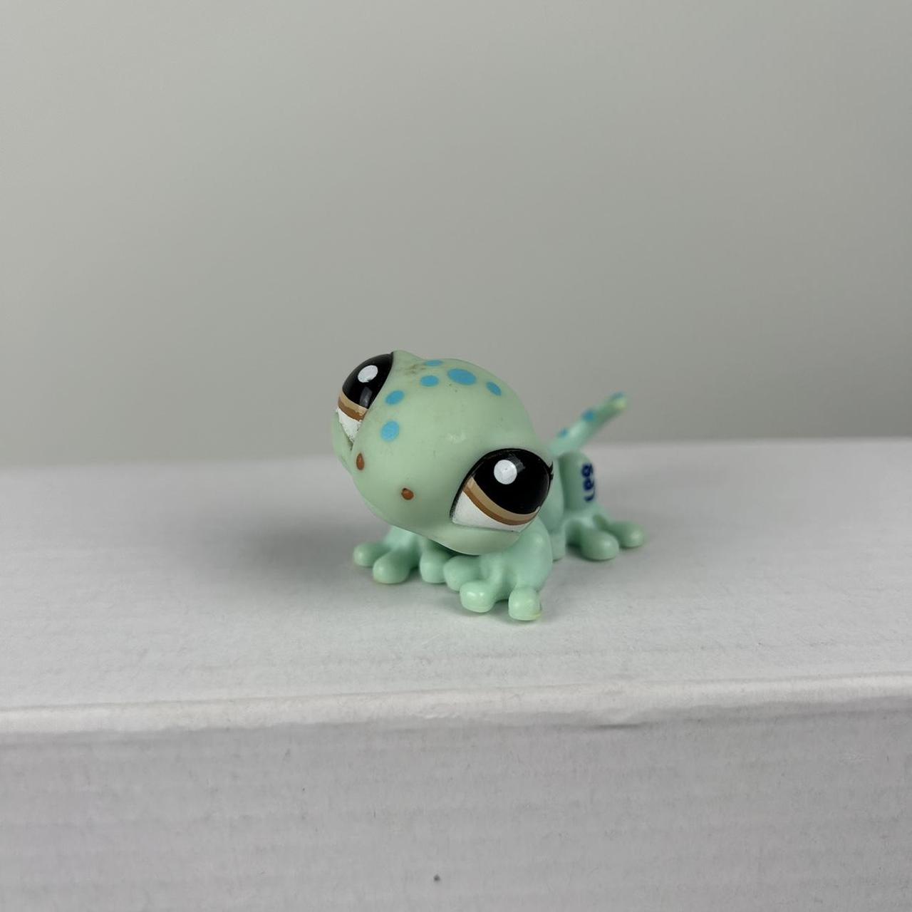 Littlest Pet Shop Collie #2210 Figure Collectible... - Depop