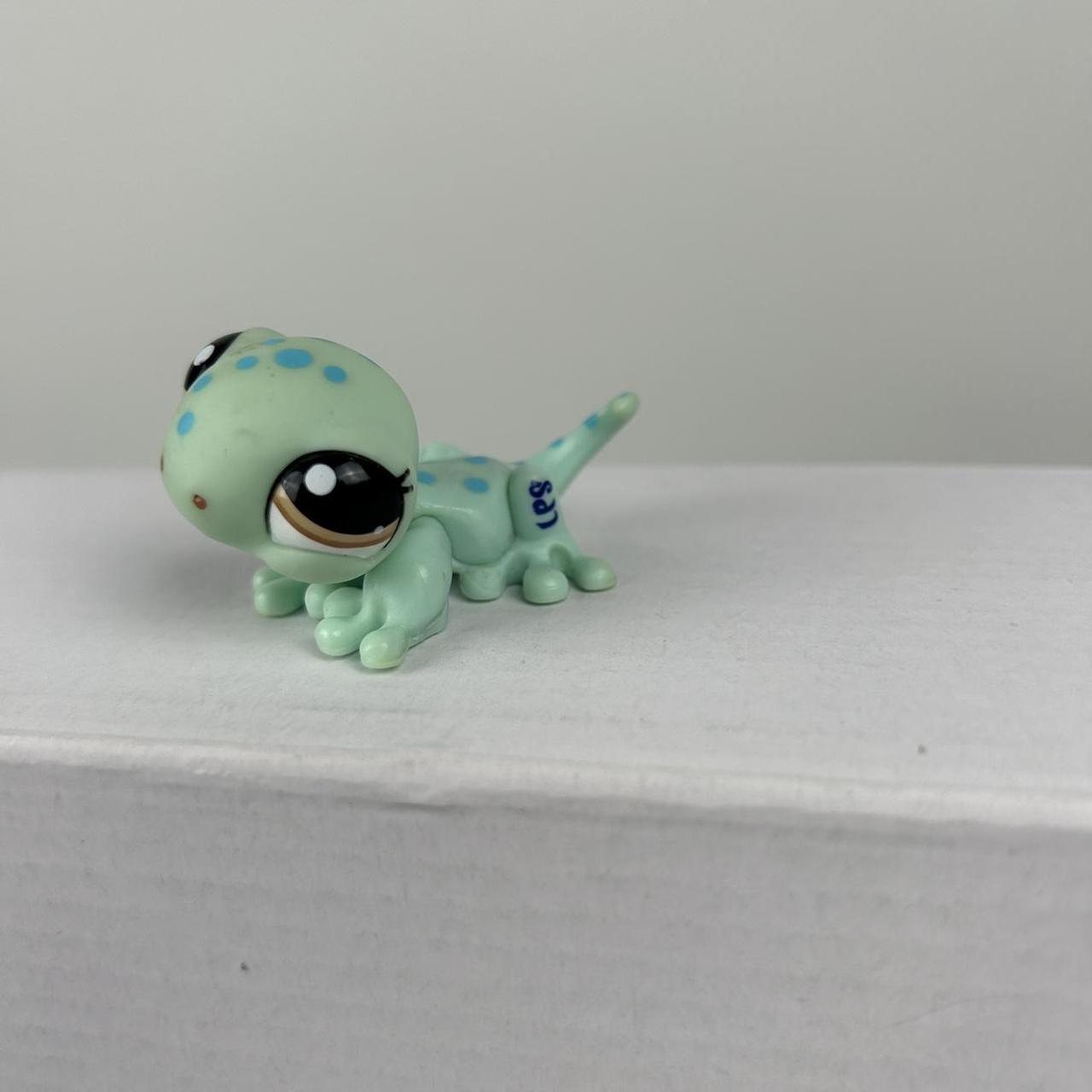 Littlest Pet Shop Collie #2210 Figure Collectible... - Depop