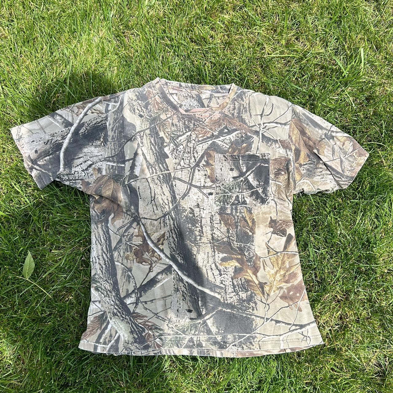 Real tree Camo Tee - Depop