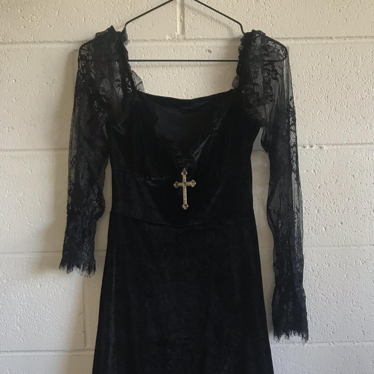Gothic cross dress