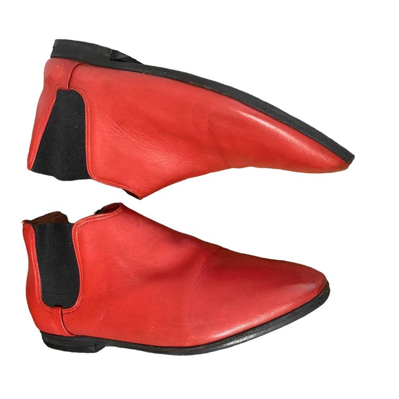 American Vintage Women's Red and Black Boots | Depop