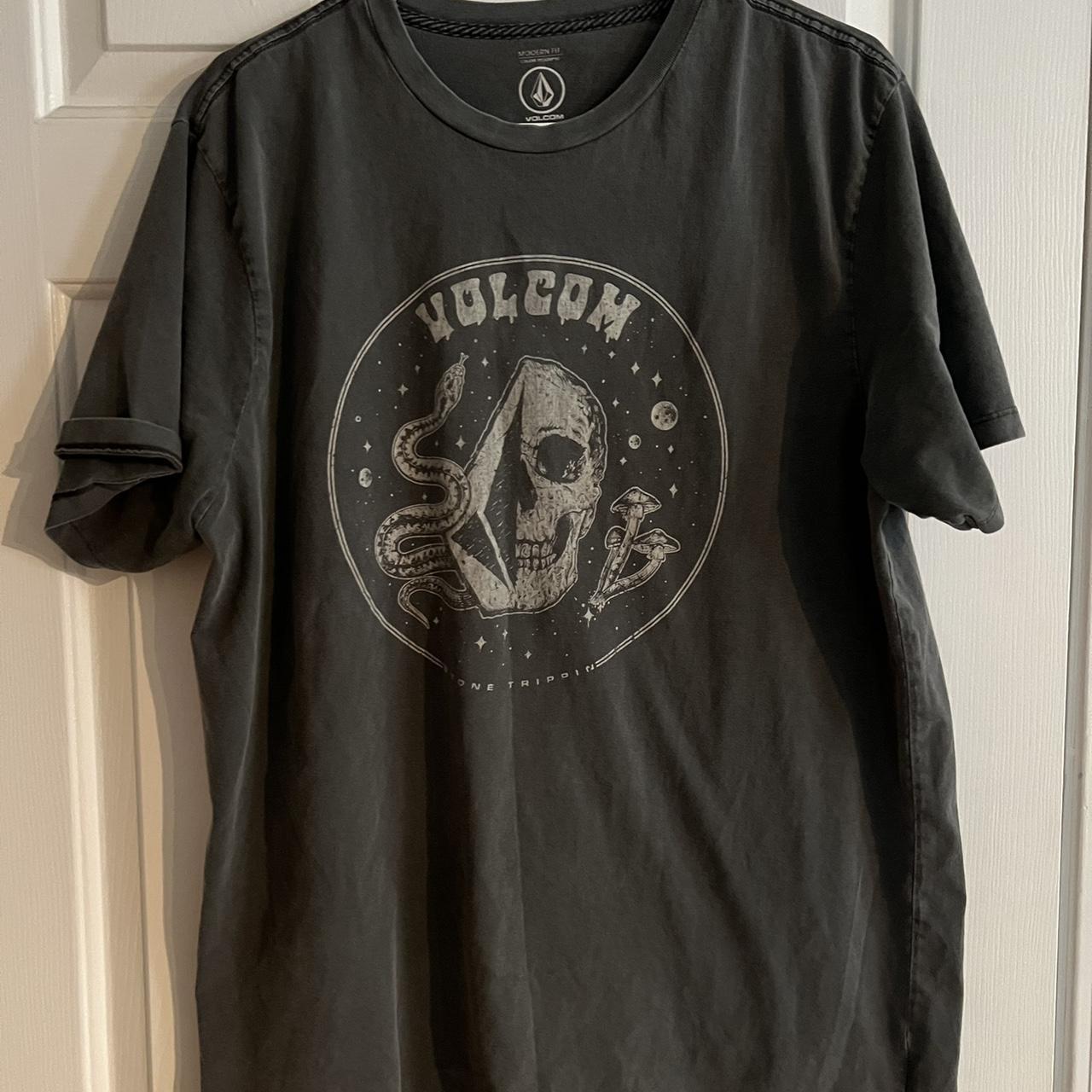 Volcom mens graphic t-shirt. Size L. - Depop