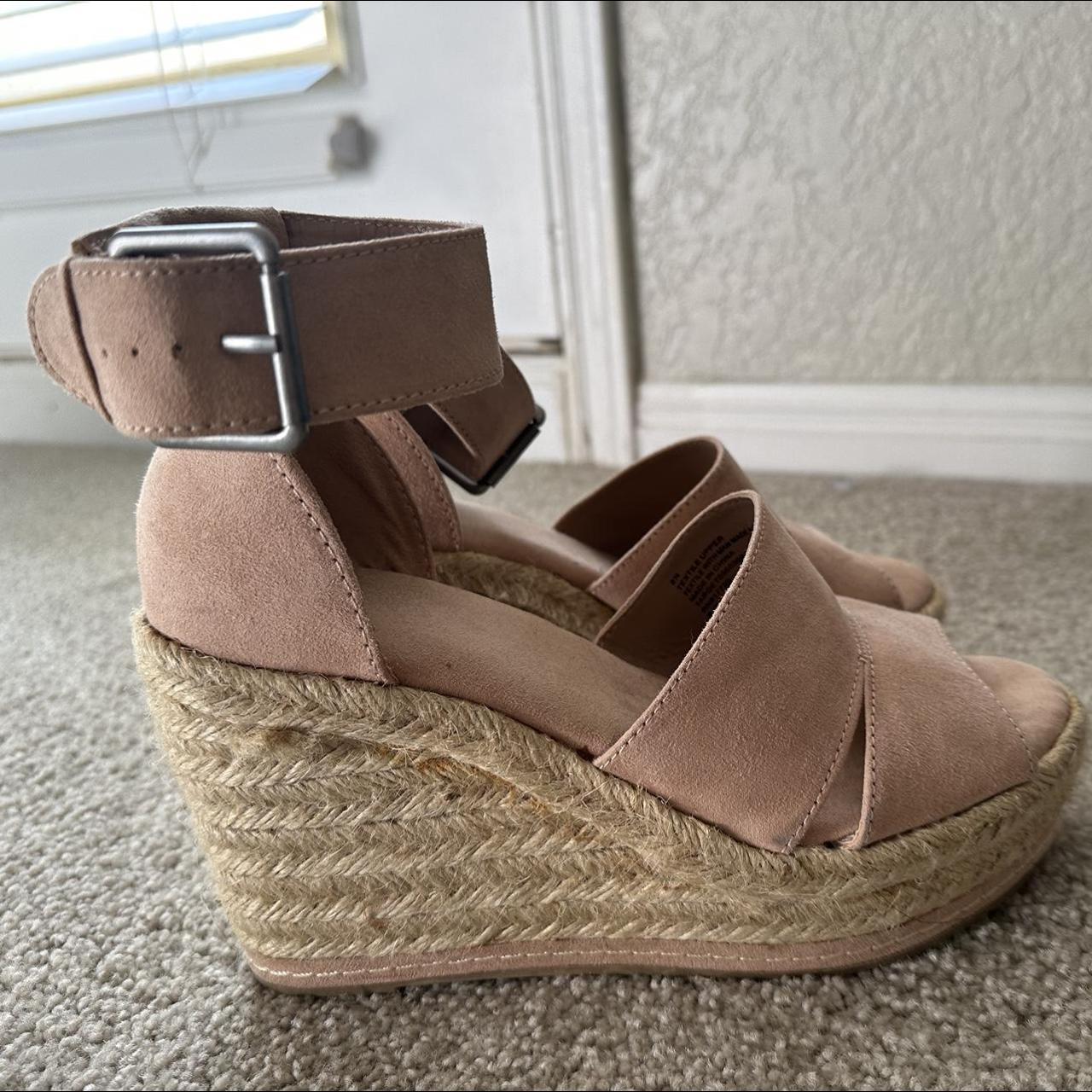 Universal Thread Women's Footwear | Depop
