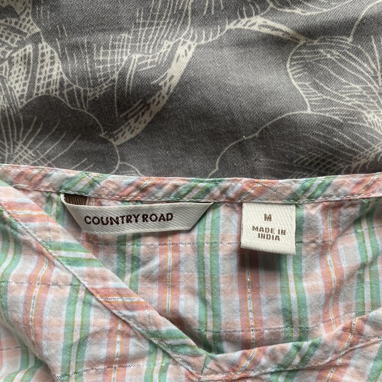 Country road top CONDITION: - perfect condition... | Depop