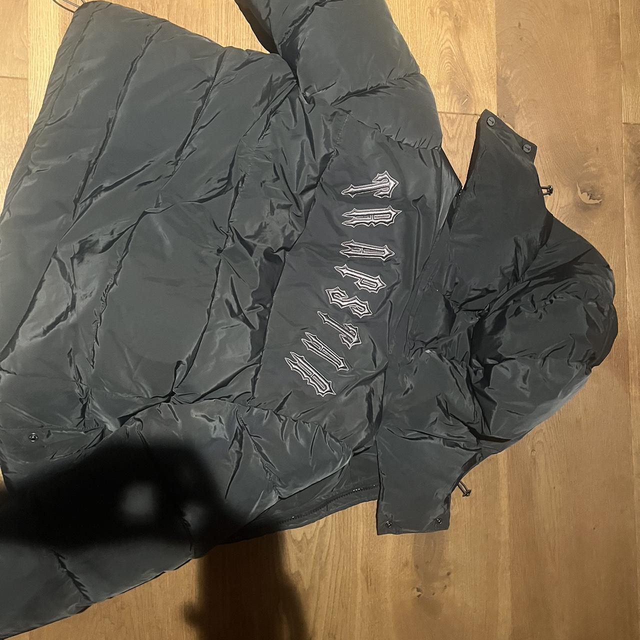 trapstar irongate puffer coat grey it’s been used a... - Depop