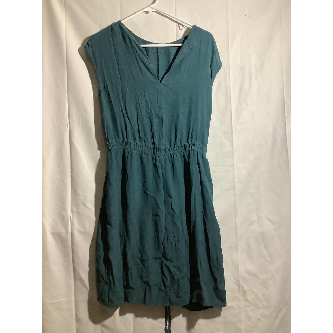 LOFT Dress Shell: 100% Rayon Lining: 100% Polyester - Depop