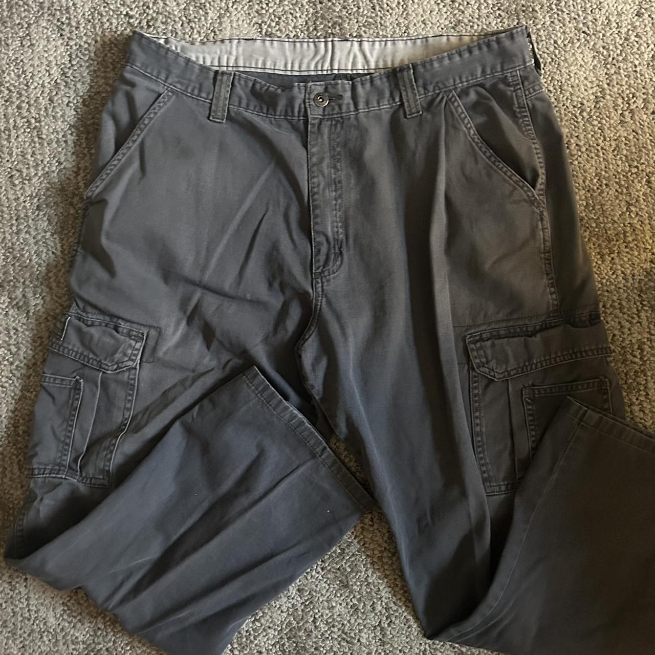 og wrangler gray cargos • size 36 M dm for... - Depop