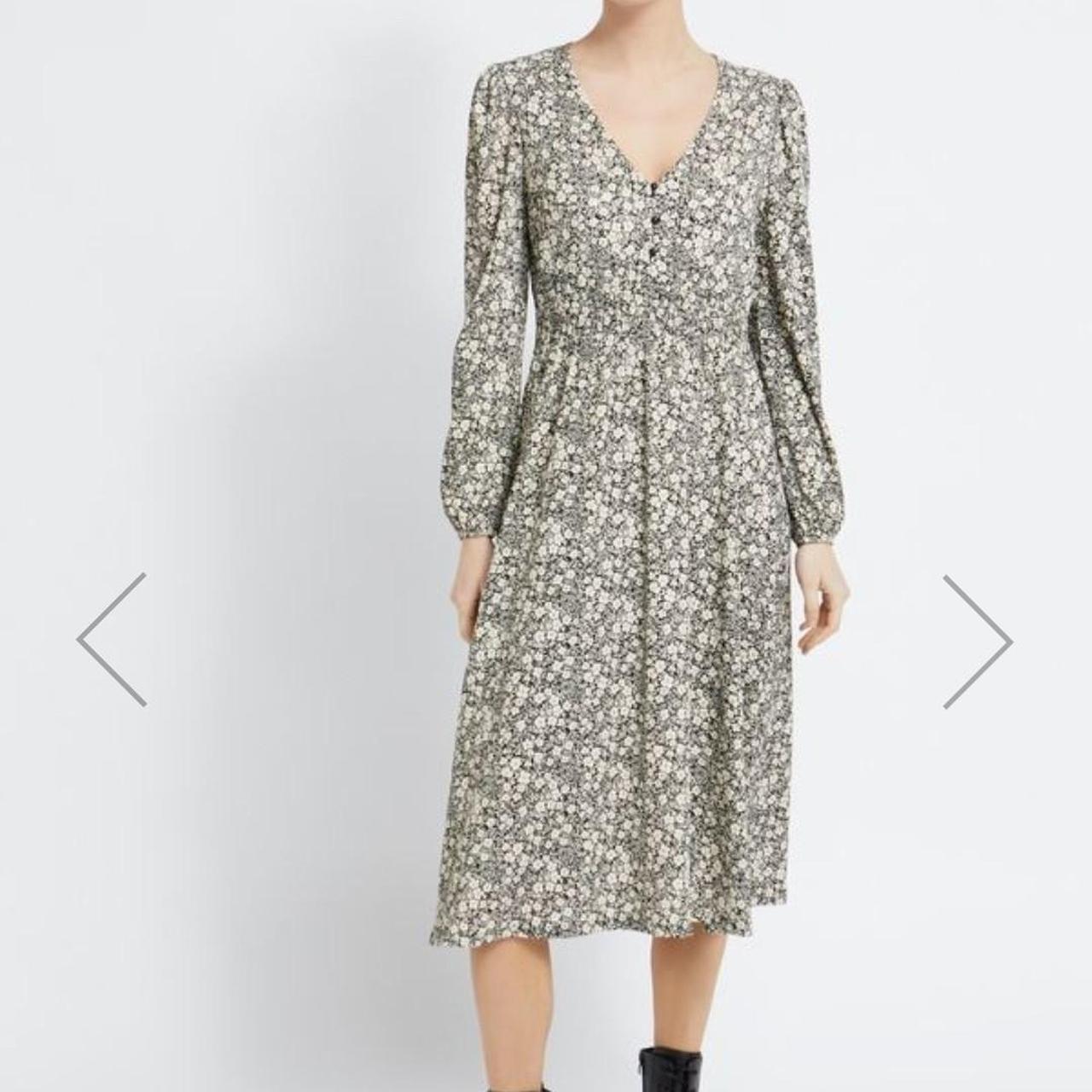 Beautiful Dunnes Stores floral midi dress with... - Depop