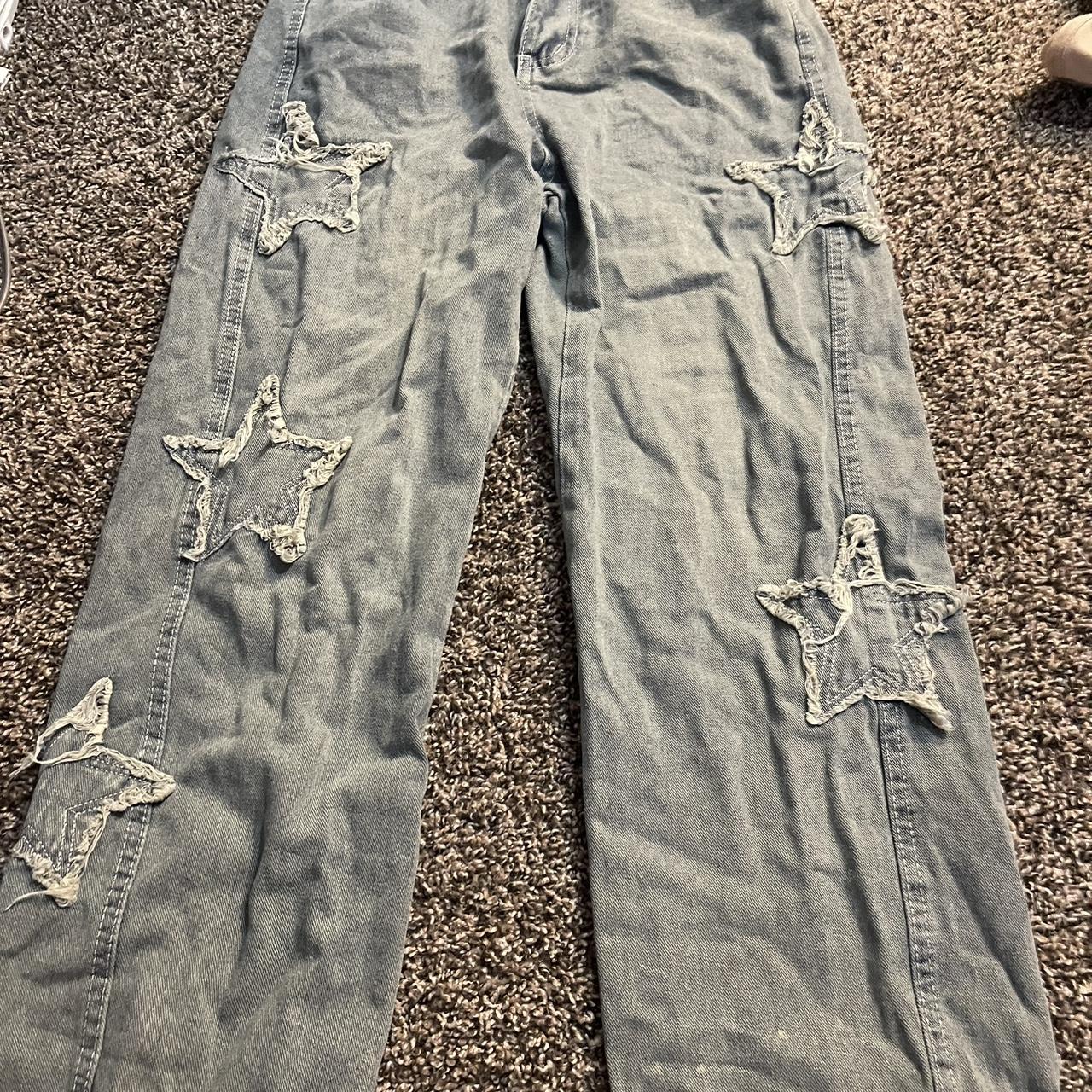 Grey and white star ripped jeans #rippedjeans - Depop