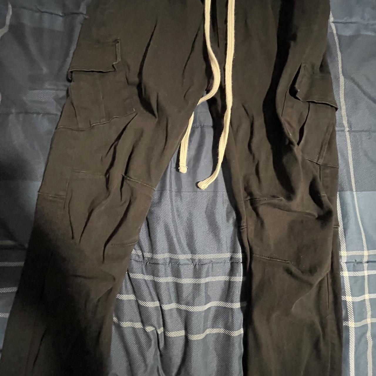MNML cargos, fit skinny - Depop