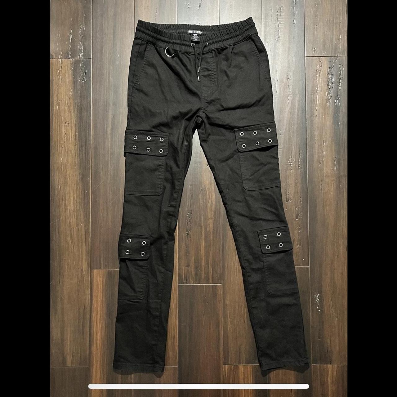 Hot Topic Cargos Excellent vtg condition Throwback... - Depop