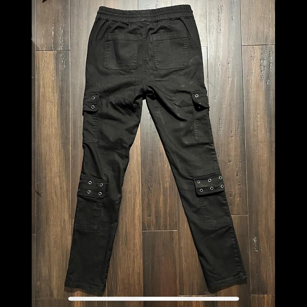 Hot Topic Cargos Excellent vtg condition Throwback... - Depop