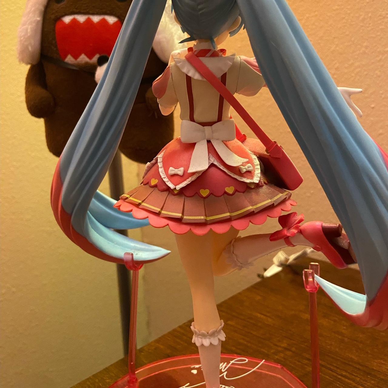 Hatsune Miku official figure Great condition No... - Depop