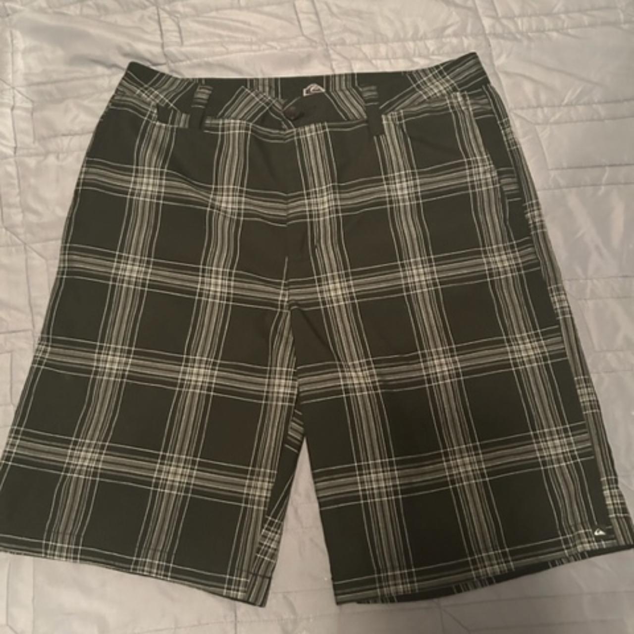 Quicksilver men's plaid shorts - Depop