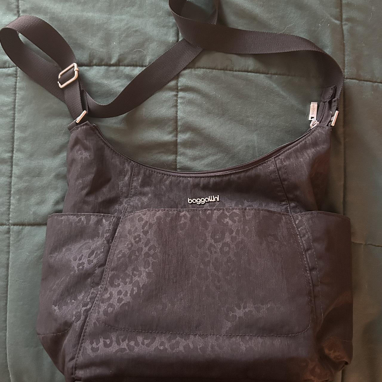 baggallini bag - black cheetah print used once -... - Depop