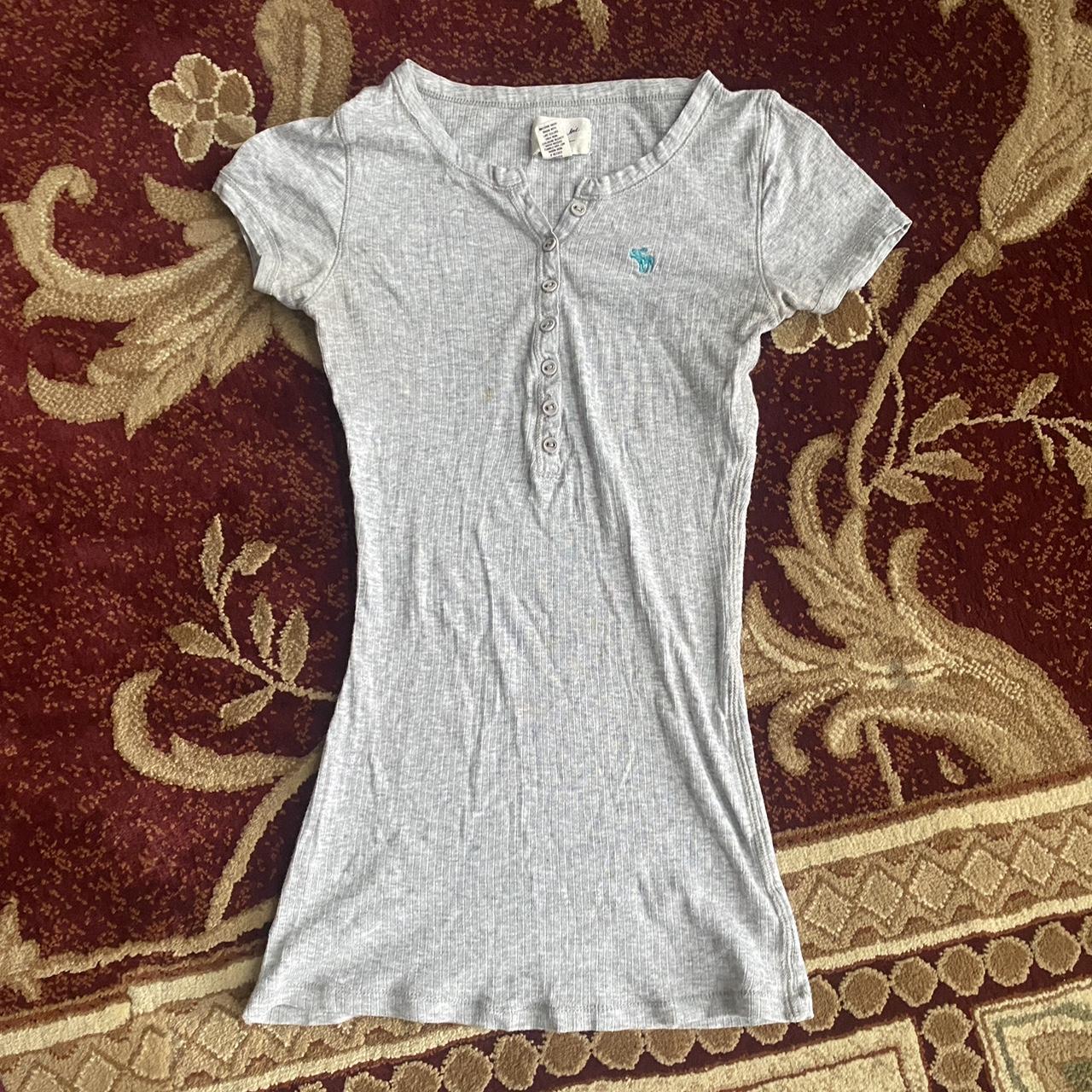 Abercrombie & Fitch Women's Grey and White T-shirt | Depop