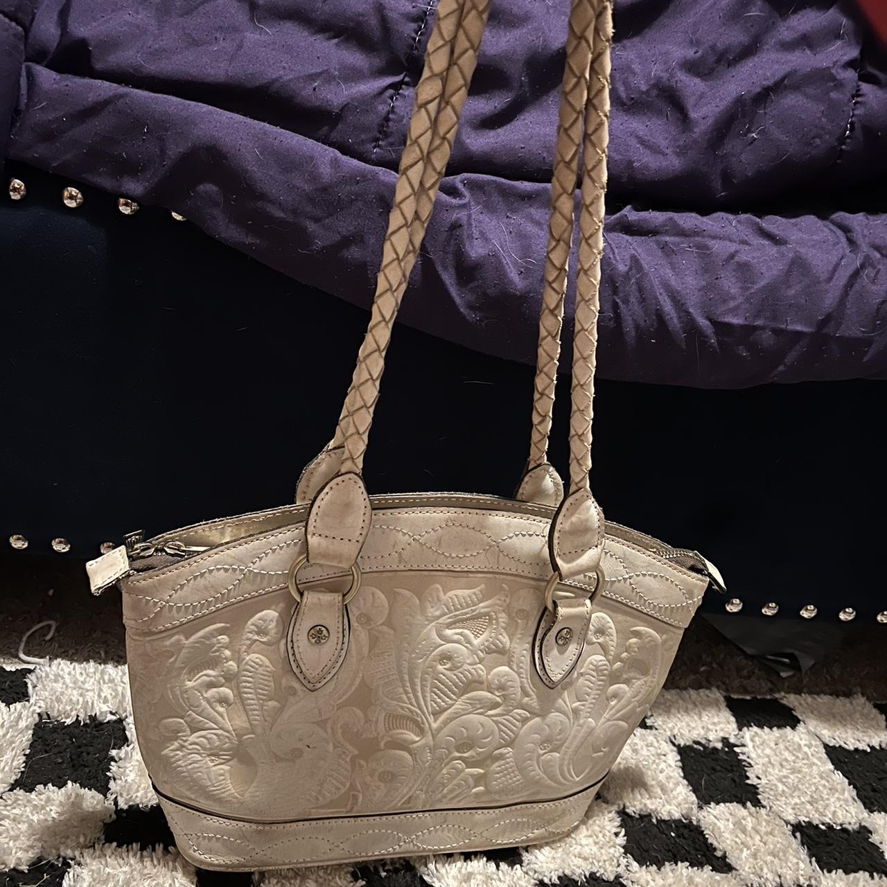 Cute vintage off white cream colored bag with... - Depop
