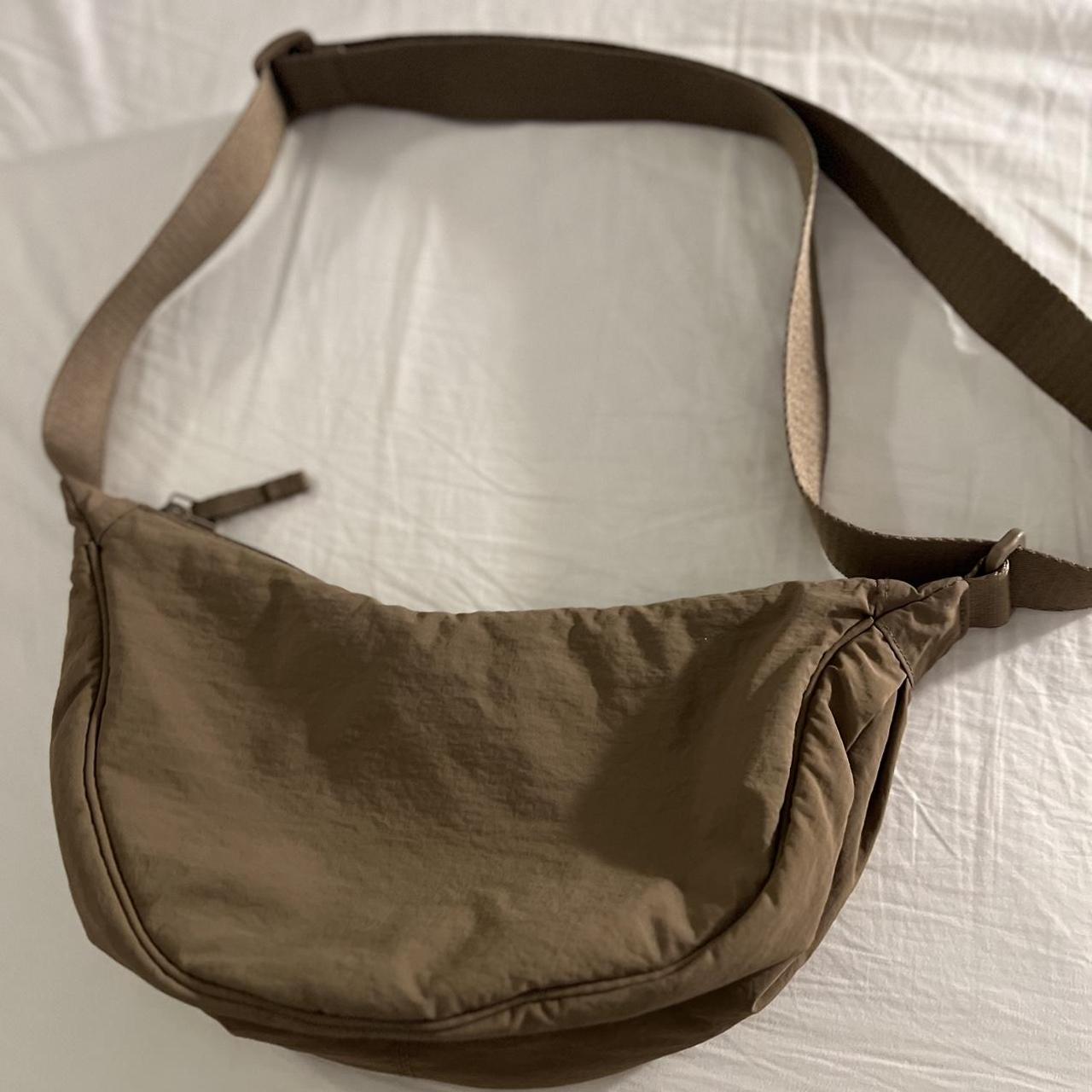 UNIQLO Round Mini Shoulder Bag Rarely used. Very... - Depop