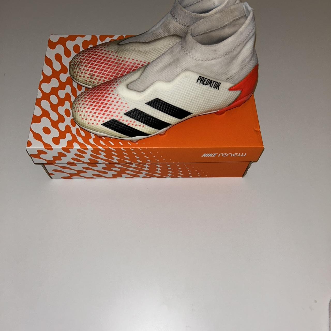 Nike Men's White and Orange Boots | Depop