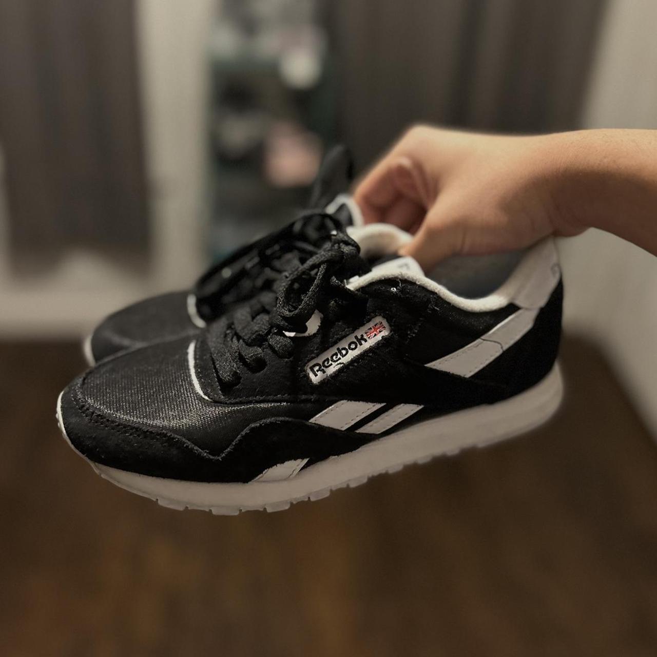 size 5 reebok shoes - Depop