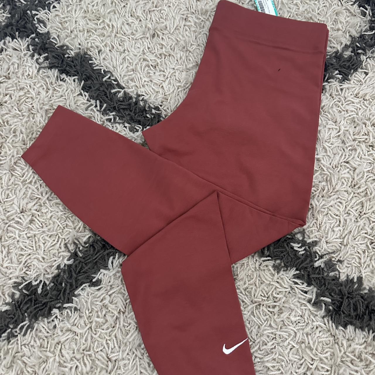 Nike burgundy and red leggings #workout #athletic - Depop