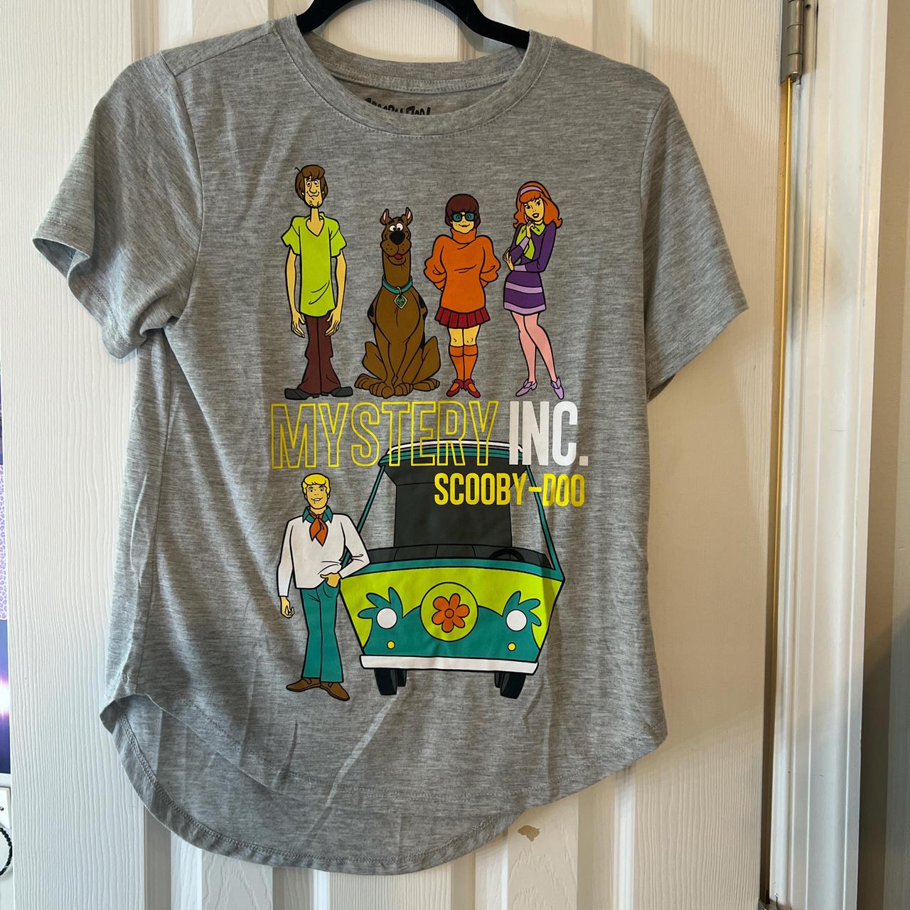Grey Scooby Doo graphic tee with Mystery Inc. design... | Depop