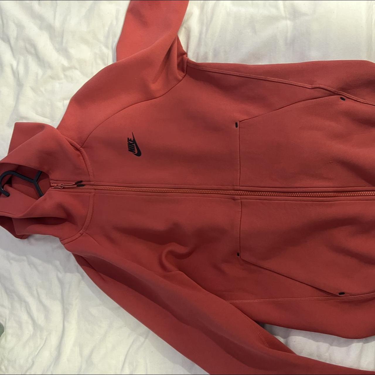 Nike tech fleece old season - Depop