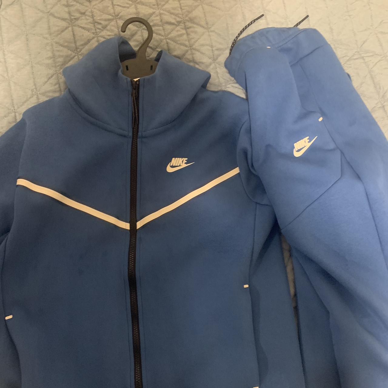 A fresh nike tech fleece that’s going for the... - Depop