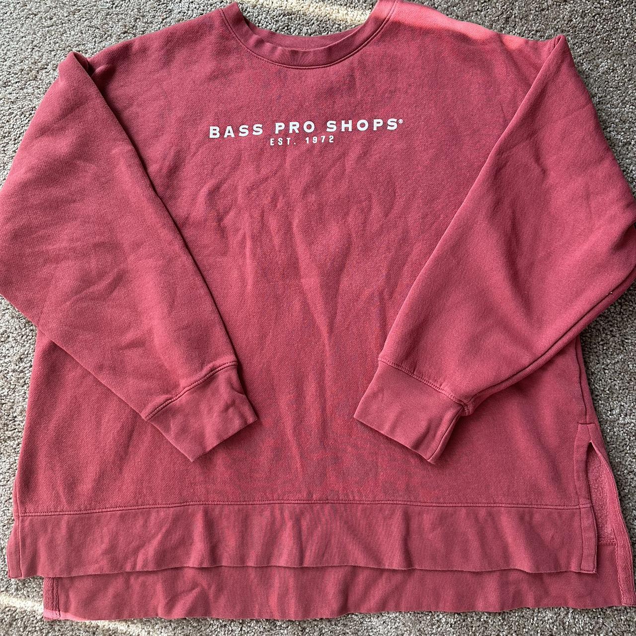 XL Coral Bass Pro Shop Crewneck - Depop