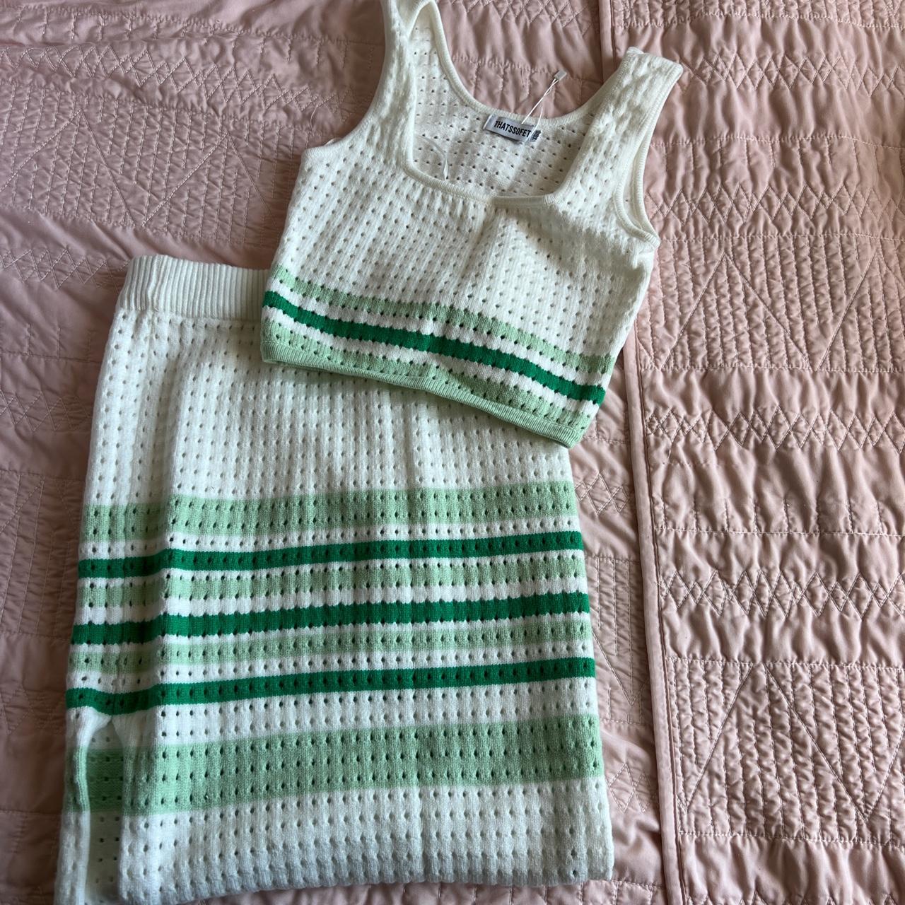 Great condition!! That’s so fetch set! Perfect for... - Depop