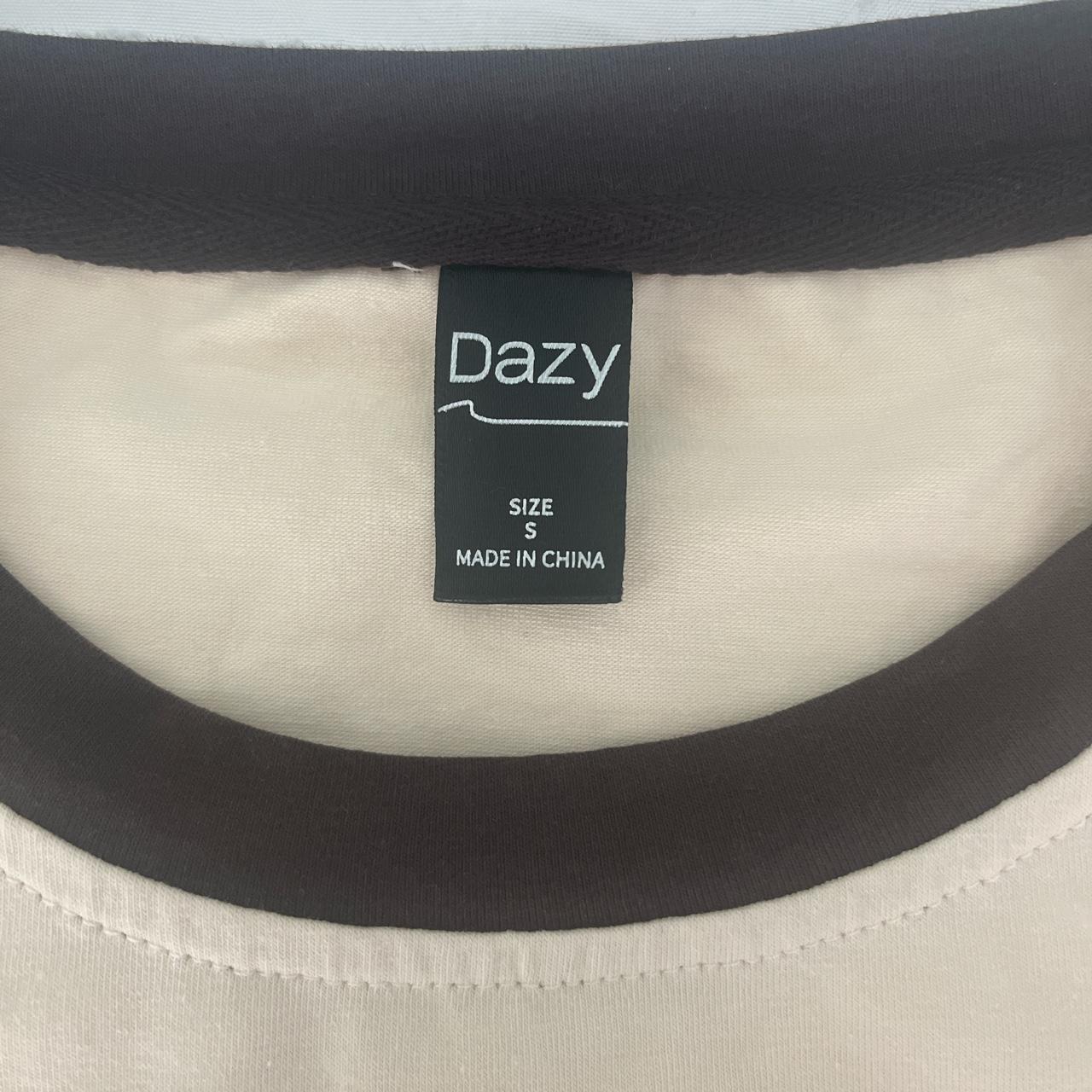 DAZY Women's Crop-top | Depop