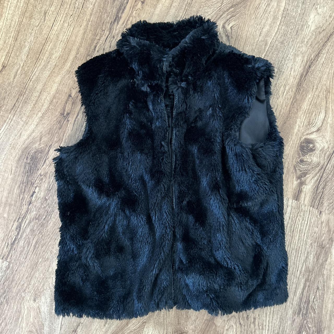 Y2K full zip faux fur vest 🖤 #fauxfur #fauxfurvest... - Depop