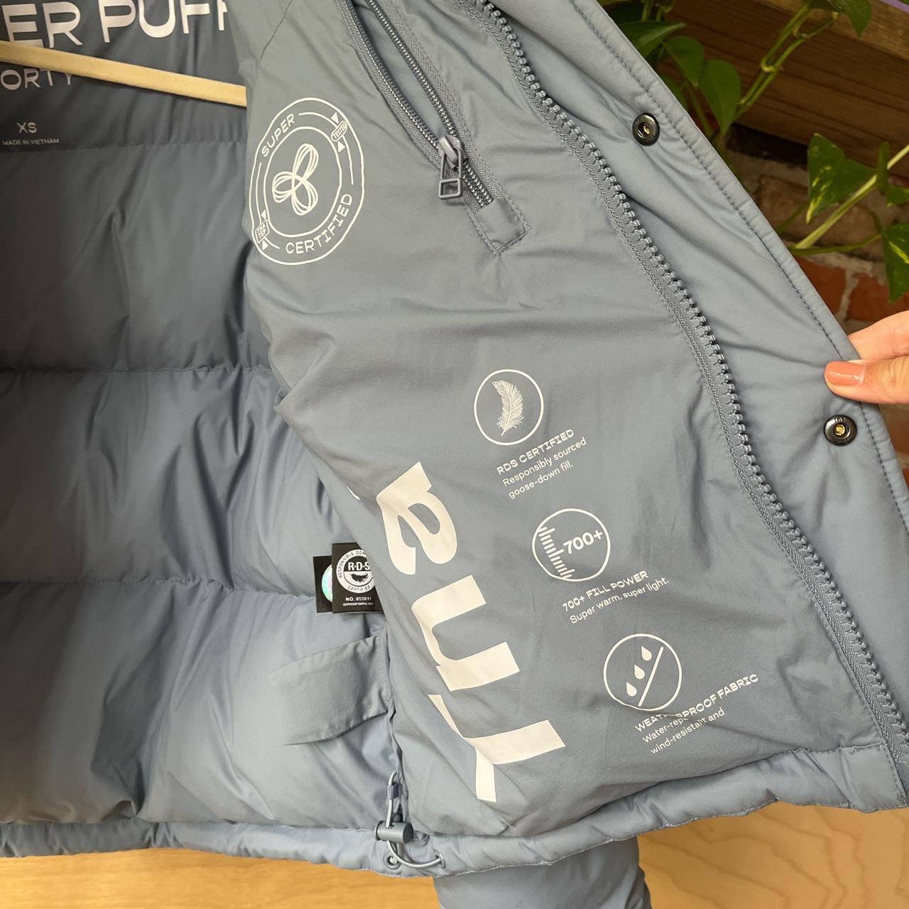 Aritzia Super Puff Shorty size XS. Besides a tiny... - Depop