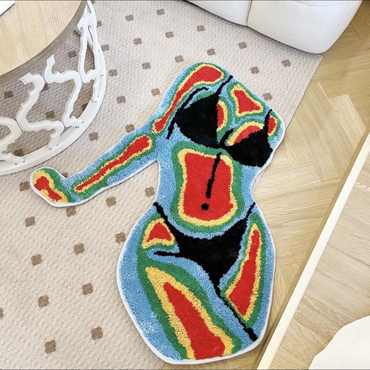 Hour glass body thermal rug 88x80cm - Depop