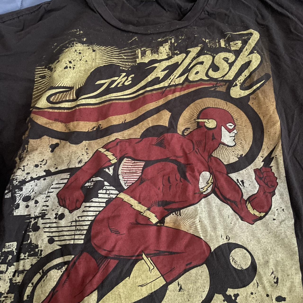 Grey DC The Flash graphic tee - thrifted -... - Depop