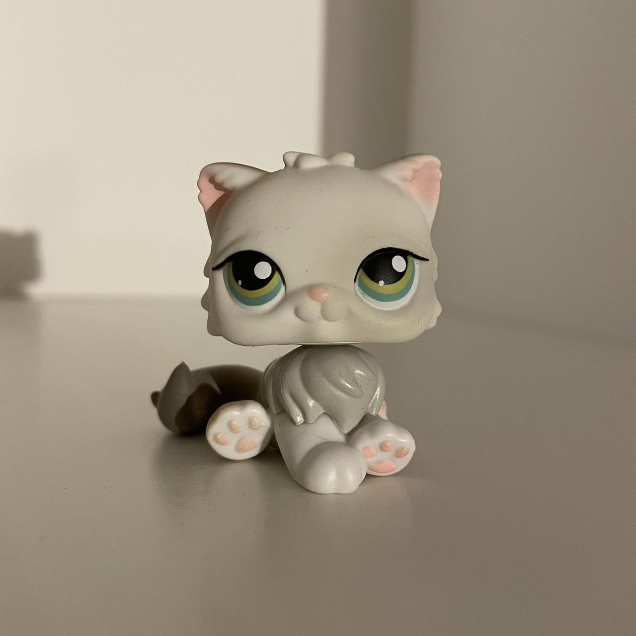 littlest pet shop lps persian cat #328 AUTHENTIC... - Depop