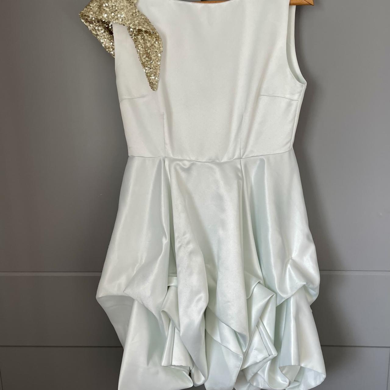 Kelly Ewing white dress with gold sequin detail Size... - Depop