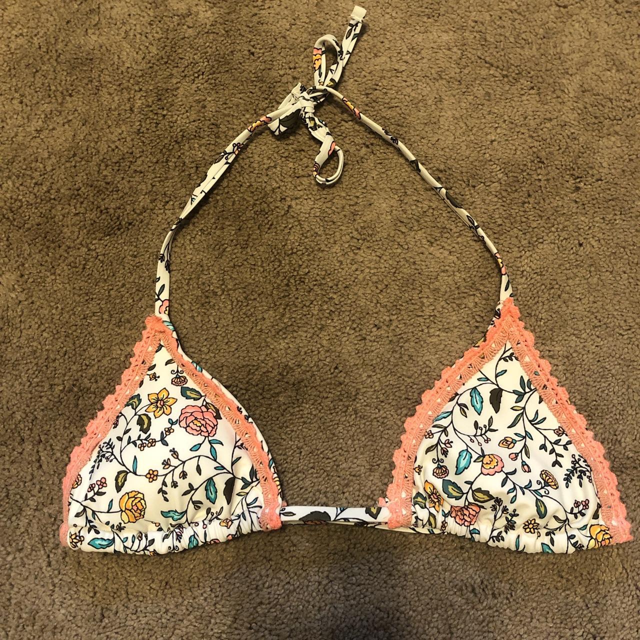 Target brand bikini top Has padding Size small ... - Depop